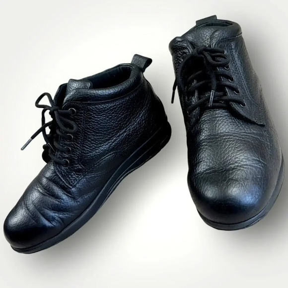 SAS | Shoes | Sas Leather Tripad Comfort Lace Up Ankle Boots Slip ...